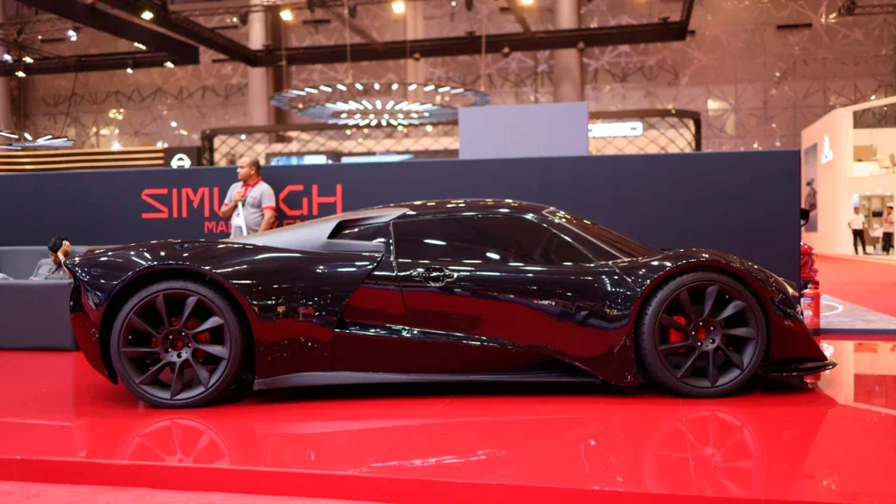 В Дохе представили суперкар афганской компании Entop